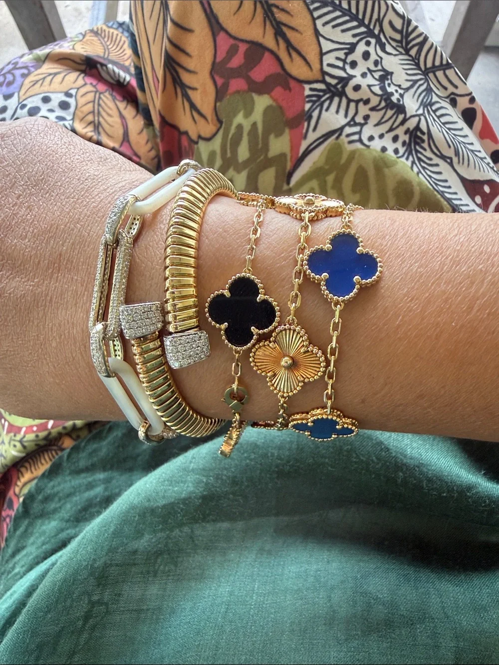 Van Cleef & Arpels | Jewelry | Van Cleef Arpels 8k Gold Blue Agate 5 ...